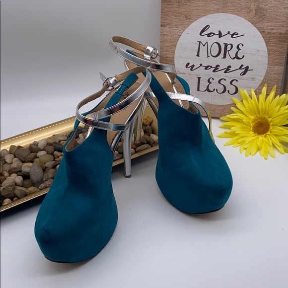 Scene Weaver | Shoes | 3 For 25 Bundle Scene Turquoise Heels Size ...